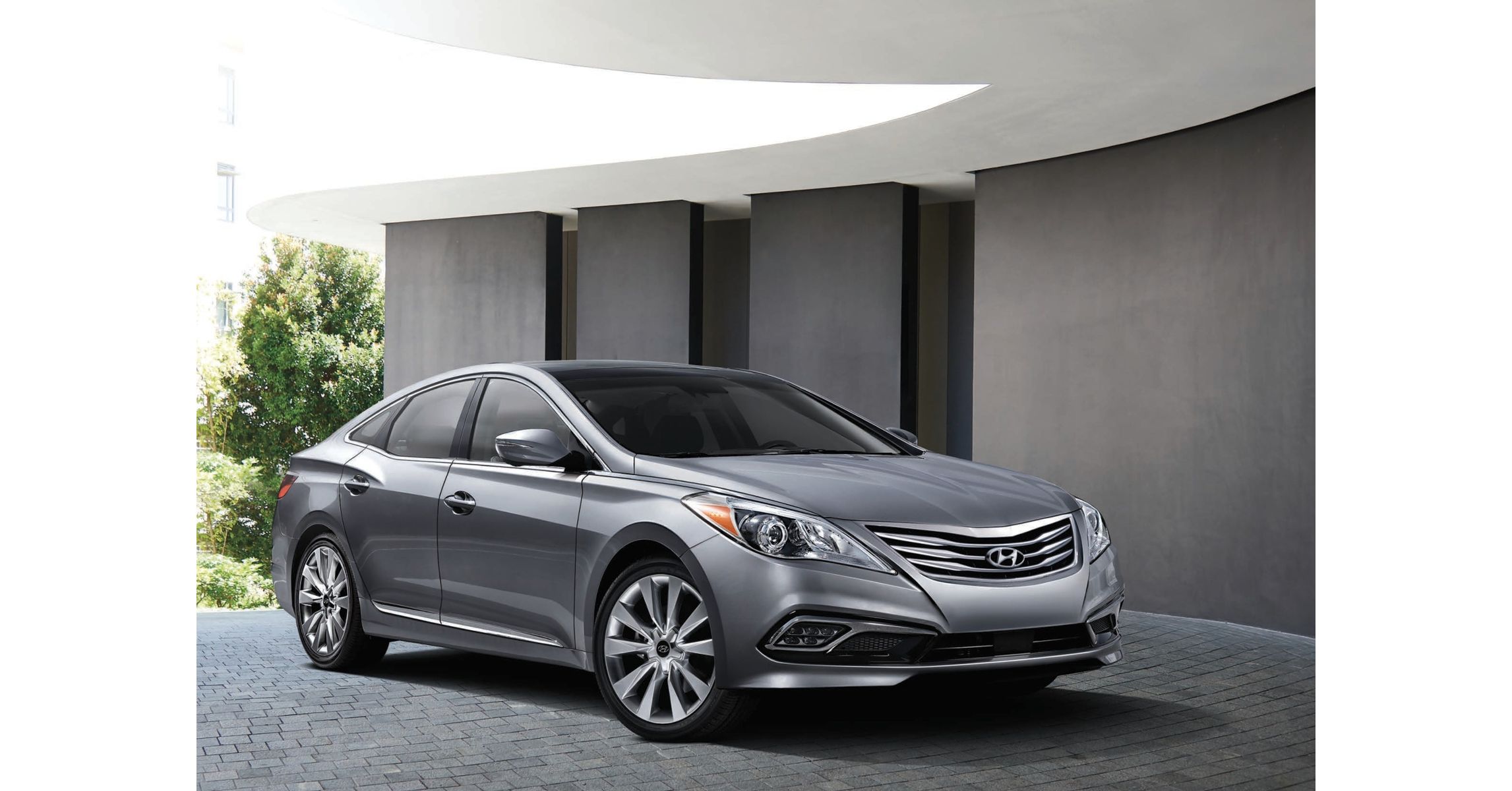 2017 Hyundai Azera Brochure